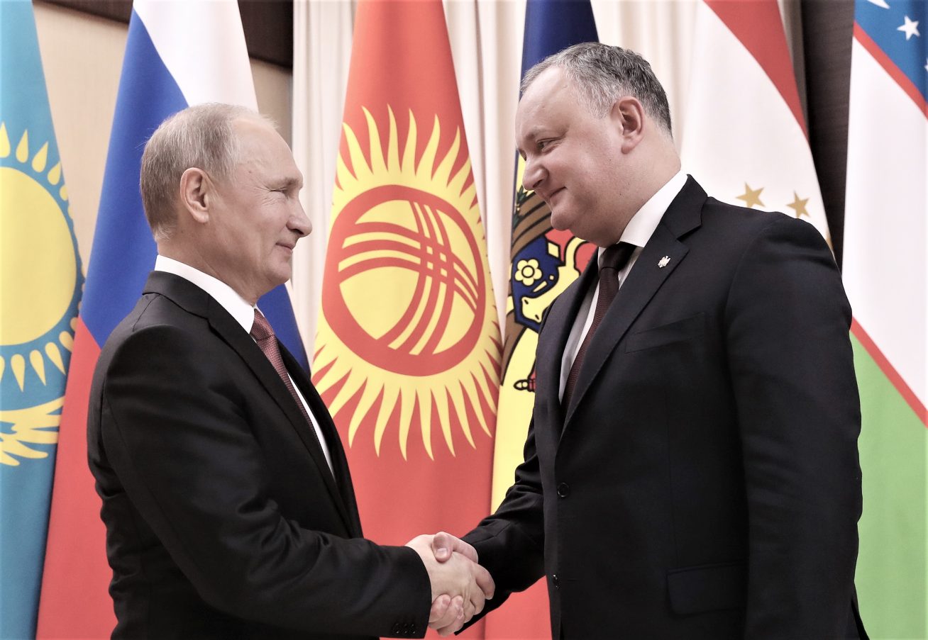 Moscow's Tight Embrace: How the Kremlin Forces Countries to be Its ...